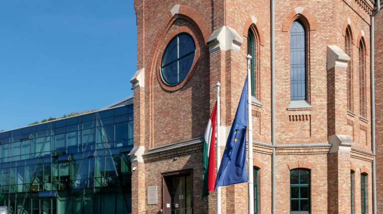 Szigorú feltételekkel, de engedélyezte a GVH a 4iG Csoportnak a PR ...